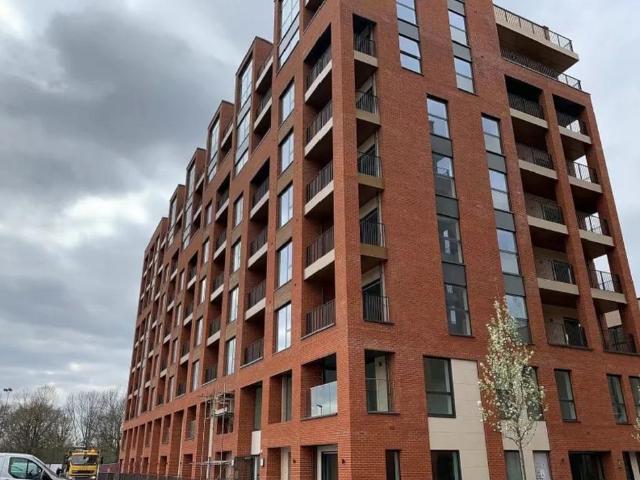Thonrey Close, London NW9 3 bed duplex to rent £2,650 pcm £612 pw