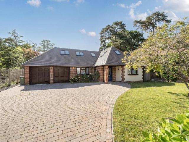Thorold Road, Hiltingbury, Chandler's. 5 bed house to rent £3,250 pcm £750 pw