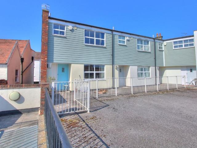 Thoroughfare, Woodbridge IP12, 3 bed maisonette to rent, £1,100 pcm | PrimeLocation