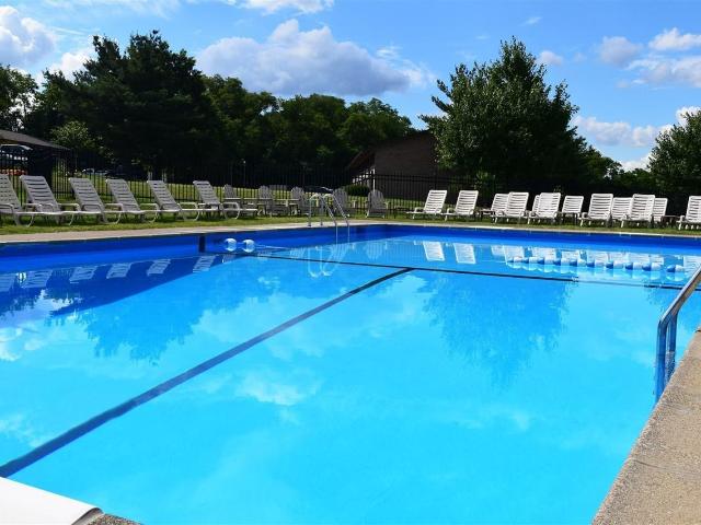 Thorn Run Apartments 3 Bedroom Apartment for Rent at 1300 Lee Dr, Carnot Moon, PA 15108 Coraopolis