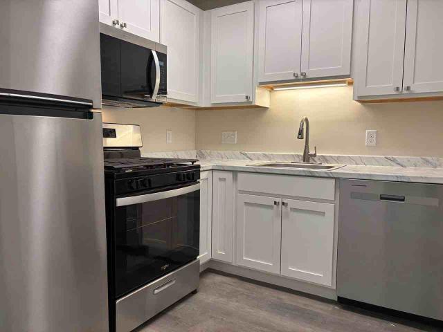 Thornapple Apartments 2 Bedroom Apartment for Rent at 6225 Lincolnshire Ct Se, Grand Rapids, MI 49546