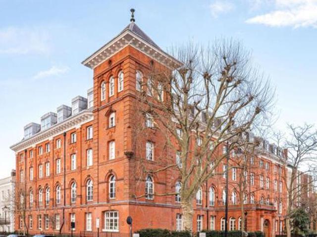 Thornbury Court, Chepstow Villas, 2 Bedroom Flat
