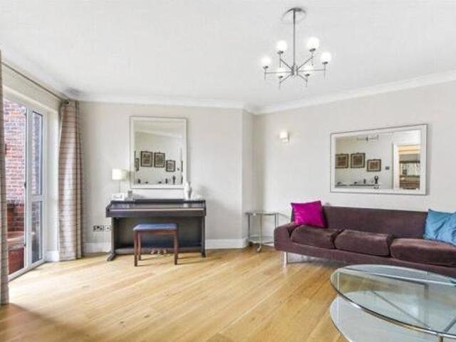 Thornbury Court, Chepstow Villas, 2 Bedroom Maisonette