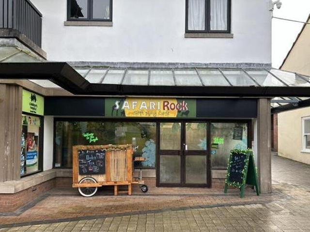 Thornbury, Horseshoe Lane, Bristol, High Street Retail