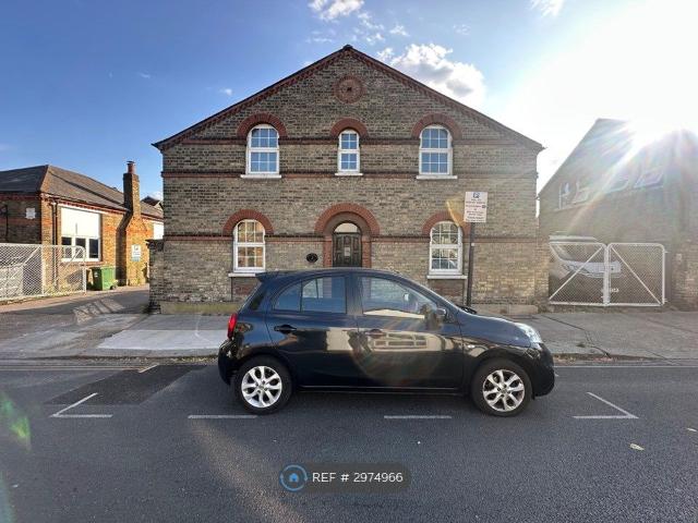 Thornbury Road, Isleworth TW7, 2 bed detached house to rent, £2,200 pcm | PrimeLocation