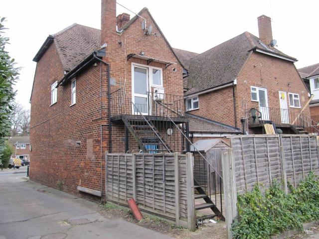 Thornbridge Road, Iver, Buckinghamshire SL0, 2 bed flat to rent, £1,350 pcm | PrimeLocation