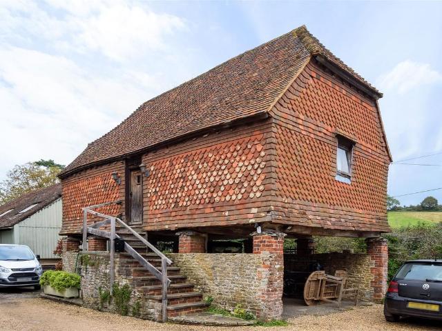 Thorncombe Street, Bramley GU5, 1 bed cottage to rent, £1,500 pcm | PrimeLocation