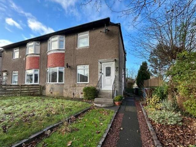 Thorncroft Drive, Croftfoot, 3 Bedroom Flat