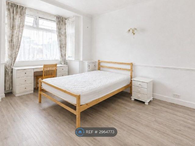 Thorncroft Road, Portsmouth PO1, 4 bed terraced house to rent, £2,000 pcm | PrimeLocation