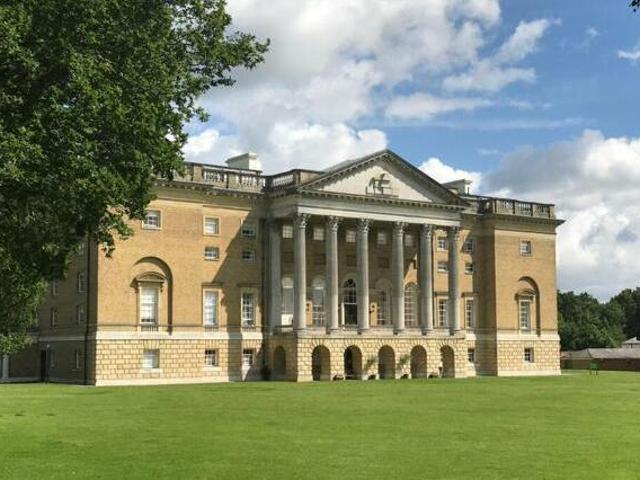 Thorndon Park, Ingrave, 3 Bedroom Apartment