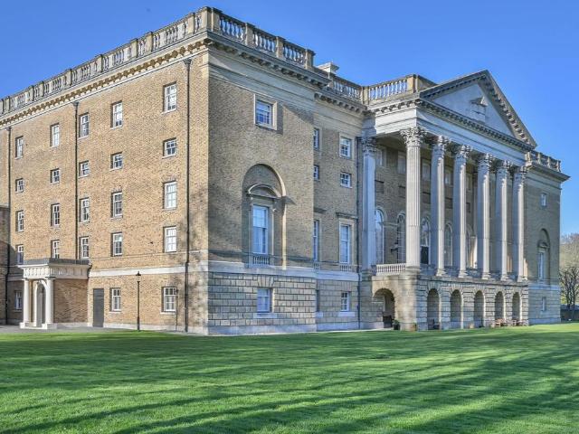 Thorndon Park, Ingrave, Brentwood CM13, 3 bed flat to rent, £2,000 pcm | PrimeLocation