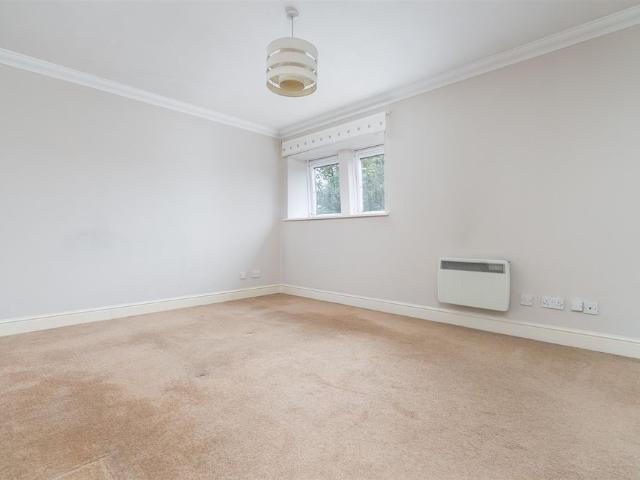 Thorney Mill Road, West Drayton, UB7
