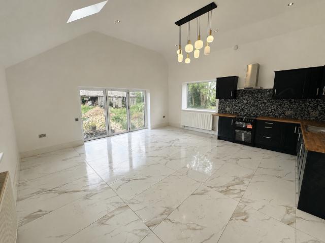 Thorney Dyke, Peterborough PE6, 1 bed flat to rent, £850 pcm | PrimeLocation