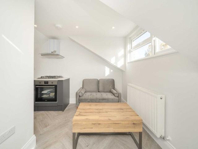 Thorney Hedge Road, Chiswick, W4, London