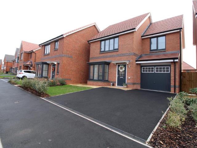 Thorneywood Road, Drakelow DE15 3 bed detached house to rent £1,570 pcm £362 pw