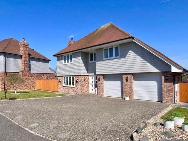 Thorne Close, Bexhill on sea, 4 Bedroom Detached