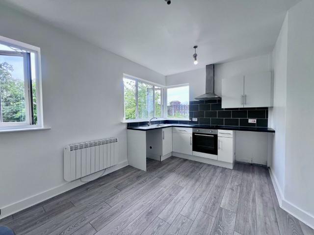 Thorne Road, Wentworth Lodge, DN2