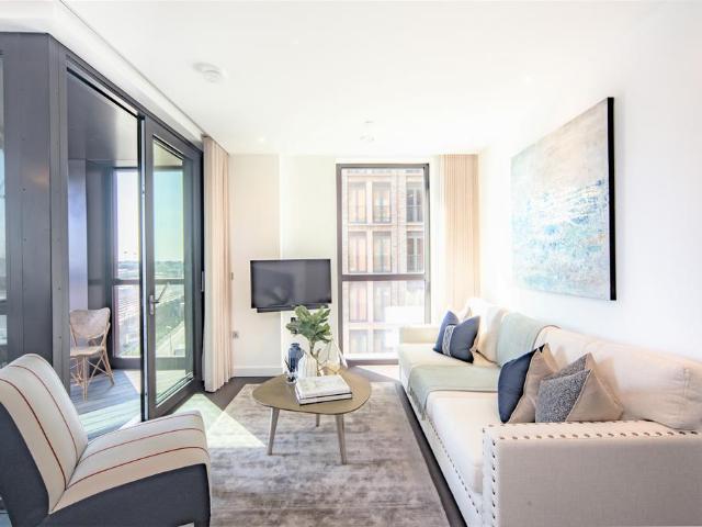 Thornes House, Nine Elms, London, SW11 2 bed flat to rent £4,268 pcm £985 pw