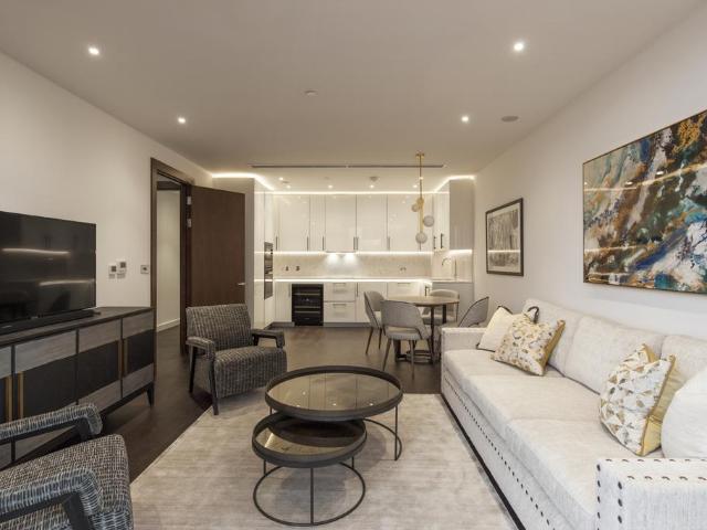 Thornes House, Nine Elms, London, SW11 3 bed apartment to rent £7,215 pcm £1,665 pw