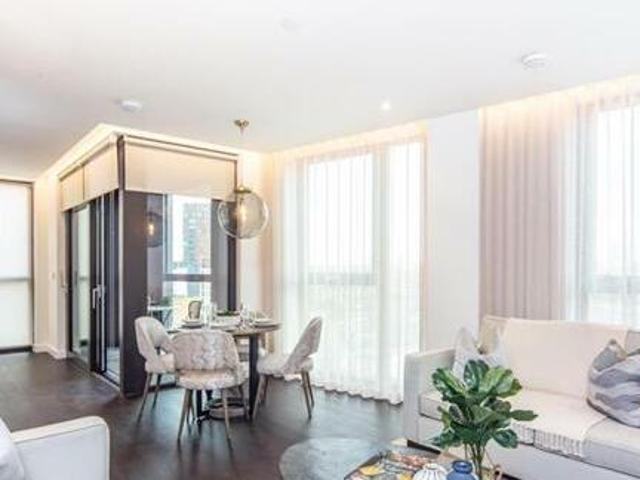 Thornes House, Charles Clowes Walk, 2 Bedroom Apartment