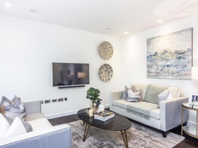 Thornes House, London 2 bed flat to rent £4,918 pcm £1,135 pw