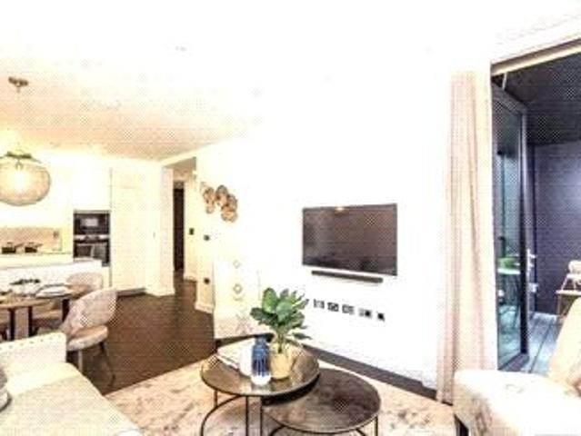 Thornes House, London SW11, 2 bed flat to rent, £4,853 pcm | PrimeLocation