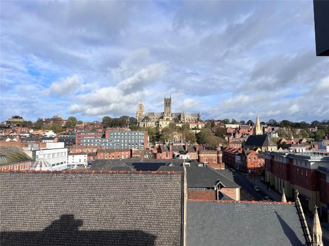 Thorngate House, St Swithins Square, Lincoln LN2, 2 bed flat to rent, £1,500 pcm | PrimeLocation