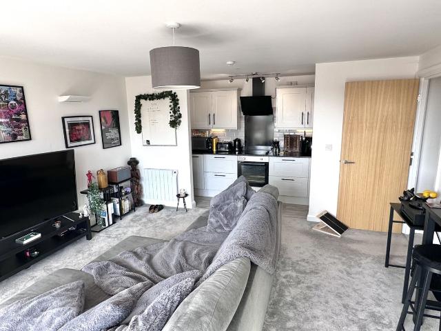 Thorngate House, St. Swithins Square, Lincoln, Lincolnshire LN2, 2 bed flat to rent, £1,250 pcm | PrimeLocation