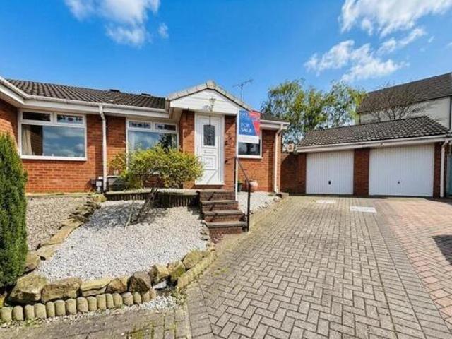 Thornhill Croft, Wortley, 2 Bedroom Semi detached