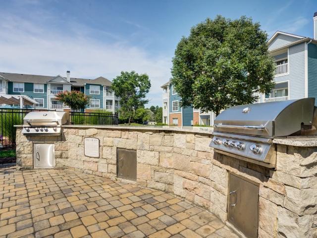 Thornhill Apartments 2 Bedroom Apartment for Rent at 7203 Plumleaf Rd, Raleigh, NC 27613