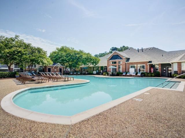 Thornhill Apartments 2 Bedroom Apartment for Rent at 7203 Plumleaf Rd, Raleigh, NC 27613