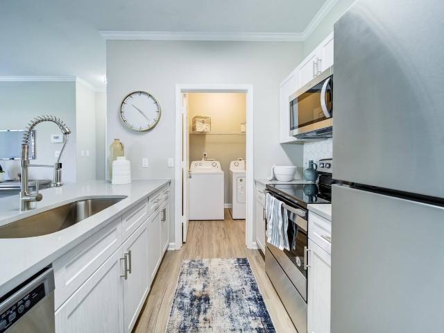 Thornhill Apartments 2 Bedroom Apartment for Rent at 7203 Plumleaf Rd, Raleigh, NC 27613