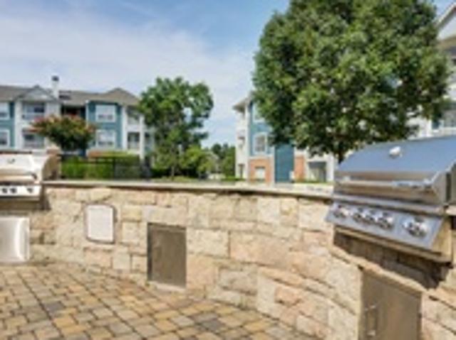 Thornhill Apartments
