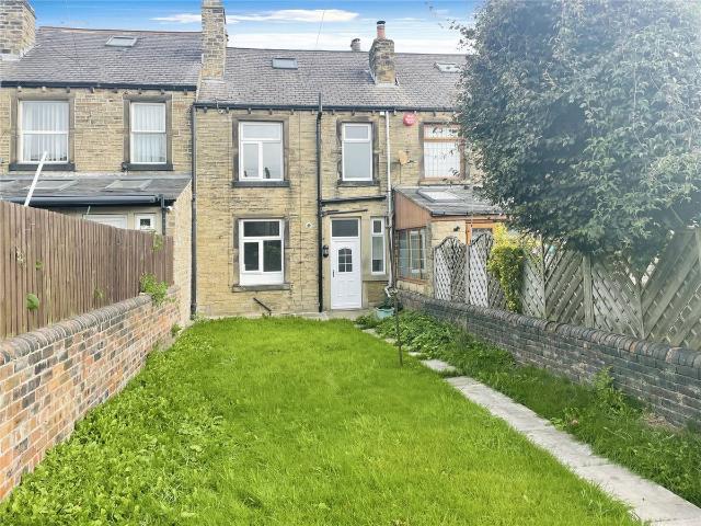 Thornhill Avenue, Lindley, Huddersfield HD3, 3 bed terraced house to rent, £1,350 pcm | PrimeLocation