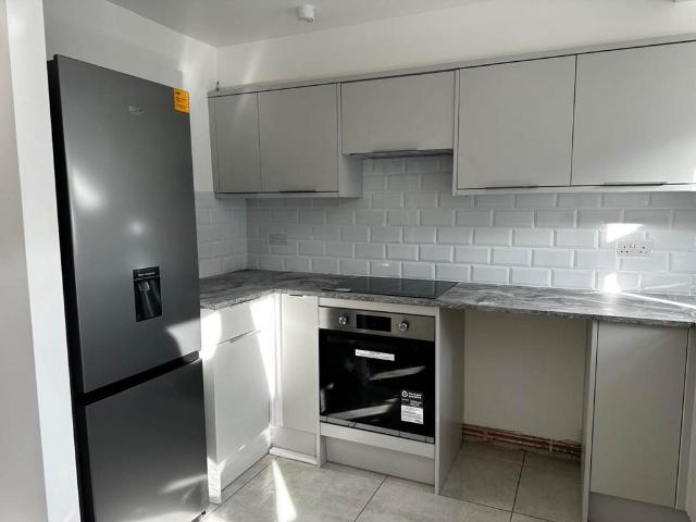 Thornhill Road, Leyton 1 bed flat to rent £1,600 pcm £369 pw