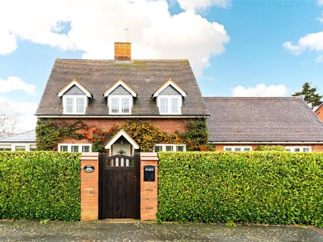 Thornhill, Thornborough. 4 bed end of terrace house to rent £1,950 pcm £450 pw