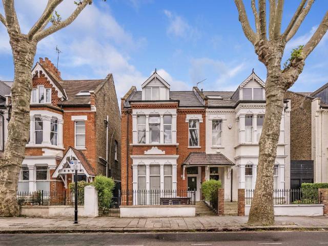 Thornton Avenue, Chiswick W4, Studio to rent, £1,300 pcm | PrimeLocation