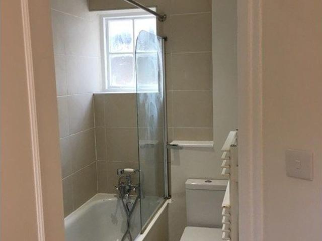 Thornton Avenue, London SW2, 2 bed flat to rent, £2,000 pcm | PrimeLocation