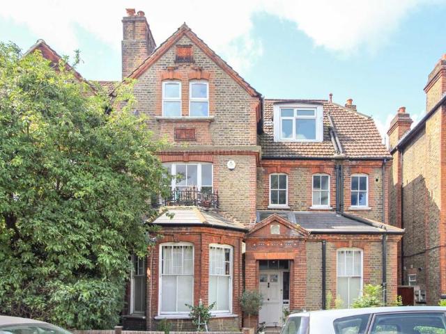 Thornton Avenue, London SW2 2 bed flat to rent £2,200 pcm £508 pw