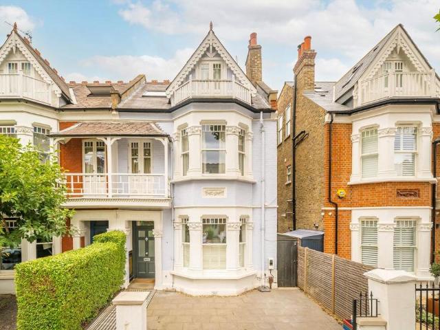 Thornton Avenue, London W4 6 bed terraced house to rent £8,500 pcm £1,962 pw