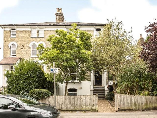 Thornton Hill, London SW19 1 bed flat to rent £1,950 pcm £450 pw