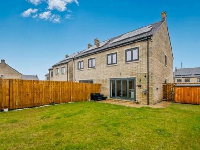 Thornton Hills Close, Denholme, 3 Bedroom Semi detached
