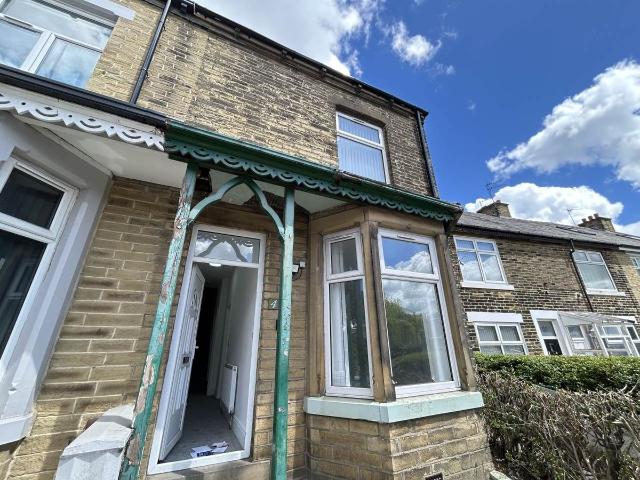 Thornton Lane, Bradford BD5, 4 bed detached house to rent, £995 pcm | PrimeLocation