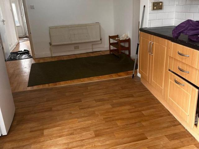Thornton Road, Croydon CR0 2 bed house to rent £2,700 pcm £623 pw