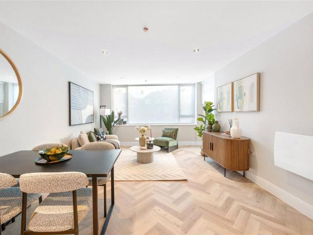 Thornton Road, London SW12, 1 bed flat to rent, £2,350 pcm | PrimeLocation