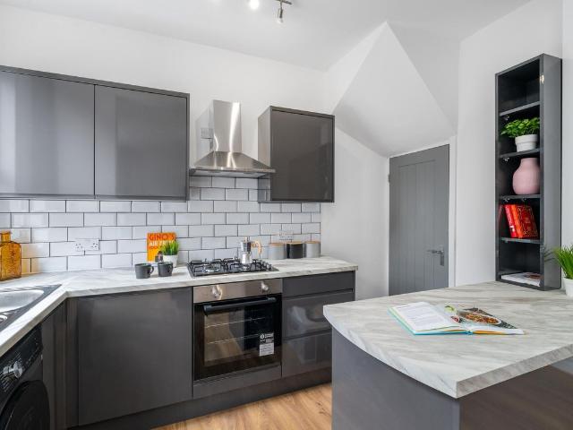 Thornville Mount, Leeds LS6, 2 bed shared accommodation to rent, £845 pppm | PrimeLocation