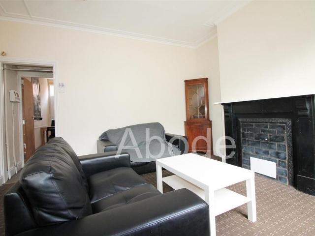 Thornville Street, Hyde Park, Leeds 3 bed house to rent £1,898 pcm £438 pw