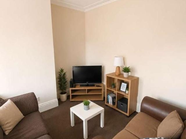 Thornville Street, Hyde Park, Leeds, LS6