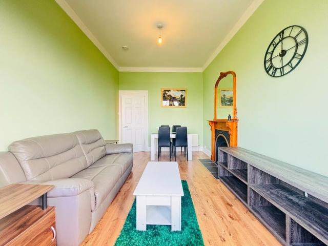 Thornwood Avenue, 3/1, Glasgow, Thornwood, G11 7QY