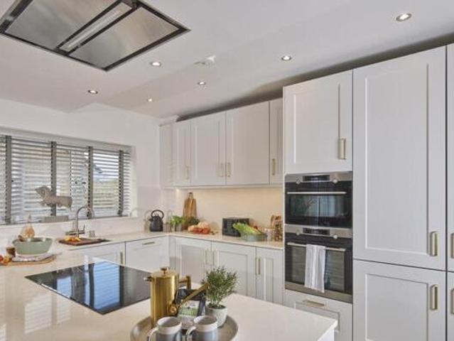 Thornwood Park, Thornwood, 4 Bedroom Detached